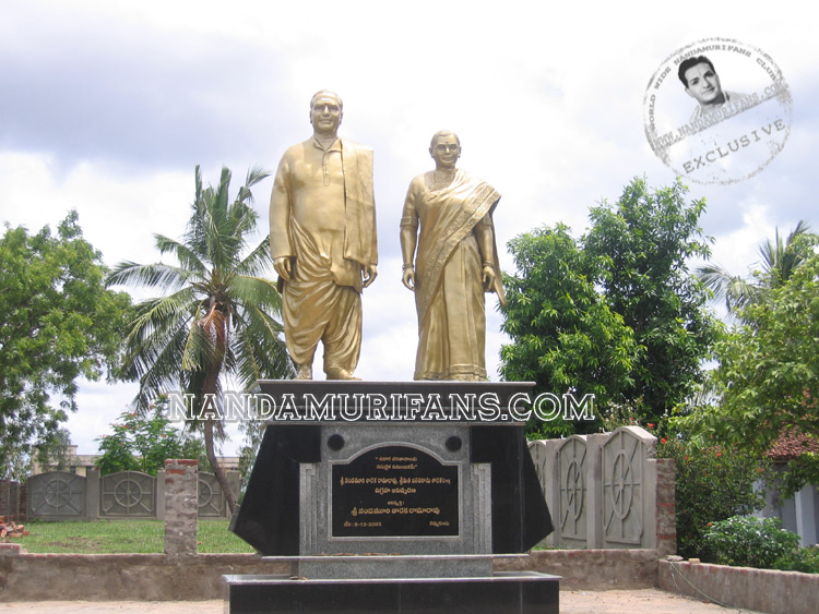 Worldwide NFans Club » NTR statue – Nimmakur
