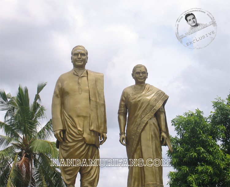 Worldwide NFans Club » NTR statue – Nimmakur