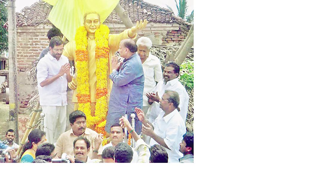 Inauguration of NTR's statue - Legend NTR - NFDB